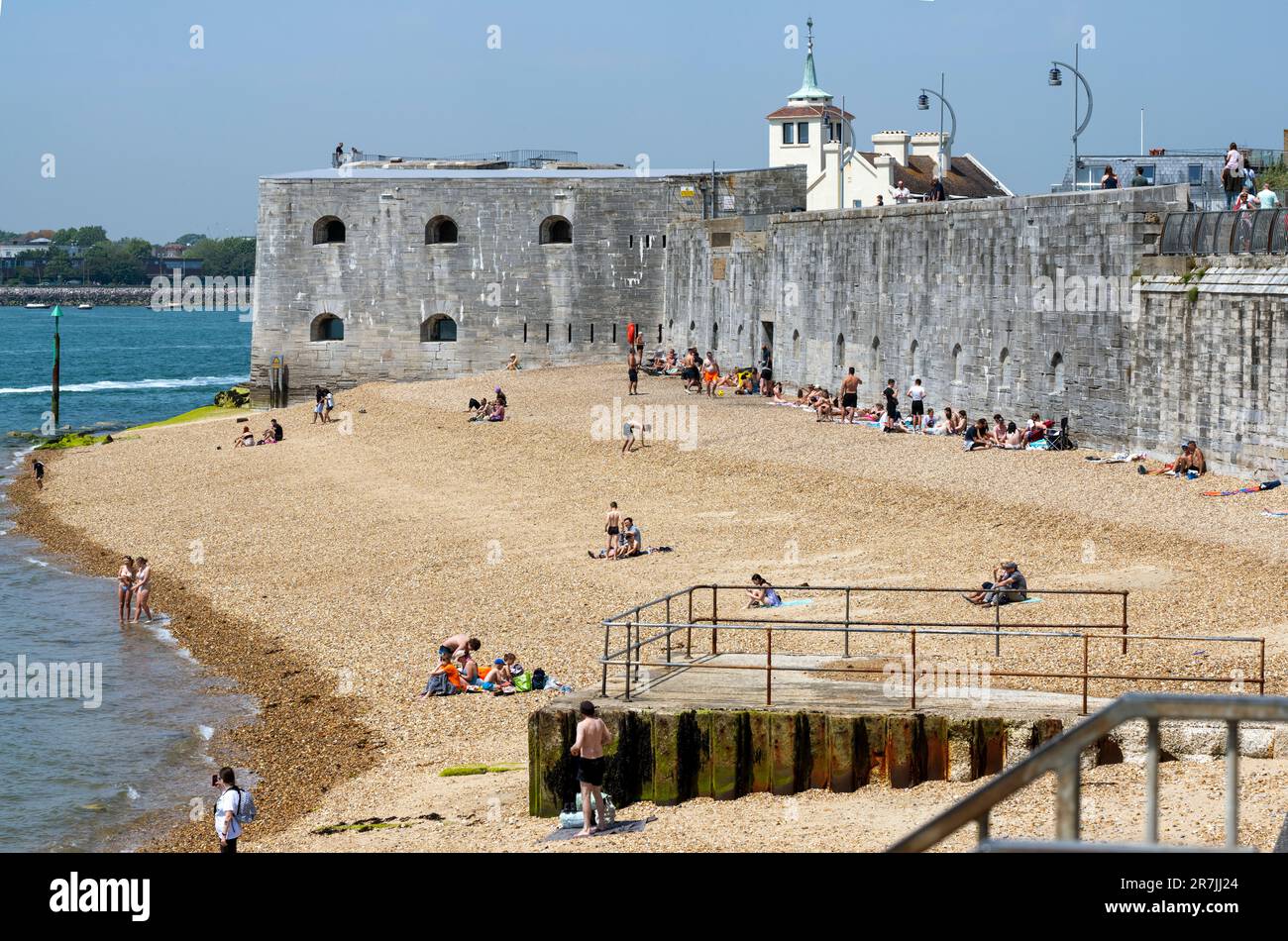 Hot walls Banque de photographies et d’images à haute résolution - Alamy