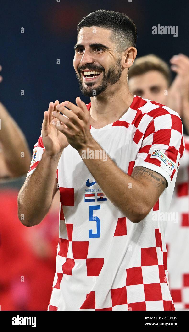 ROTTERDAM, PAYS-BAS - JUIN 14 : Martin Erlic de Croatie célèbre la ...
