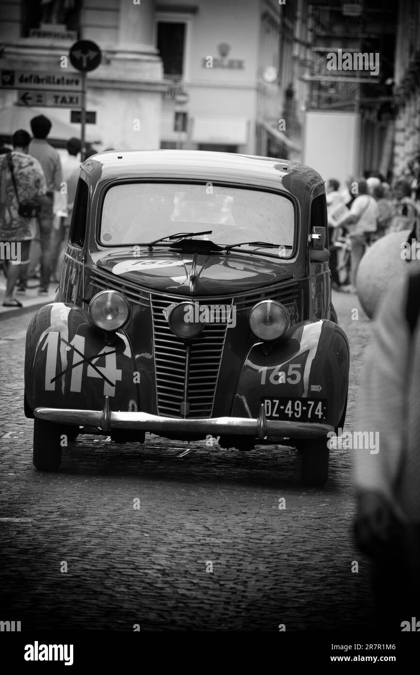 50s fiat Banque d'images noir et blanc - Alamy