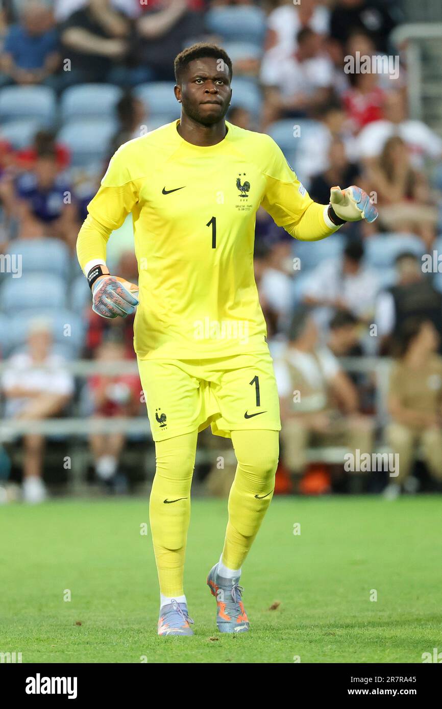 Faro, Portugal. 16th juin 2023. France gardien de but Brice Samba lors de l'UEFA Euro 2024 ...
