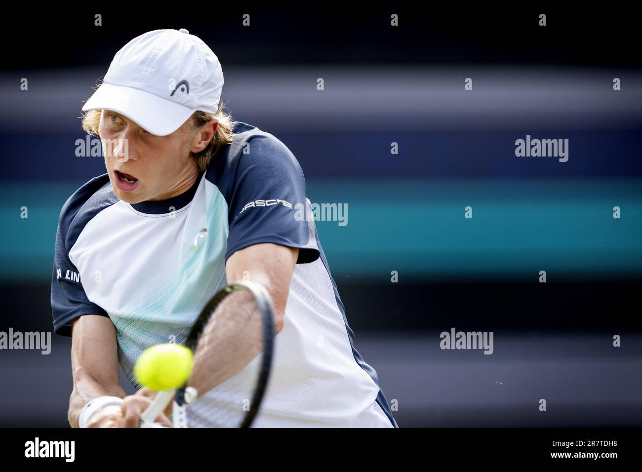 ROSMALEN - Emil Ruusuvuori (fin) en action contre Tallon Grepe (NED ...