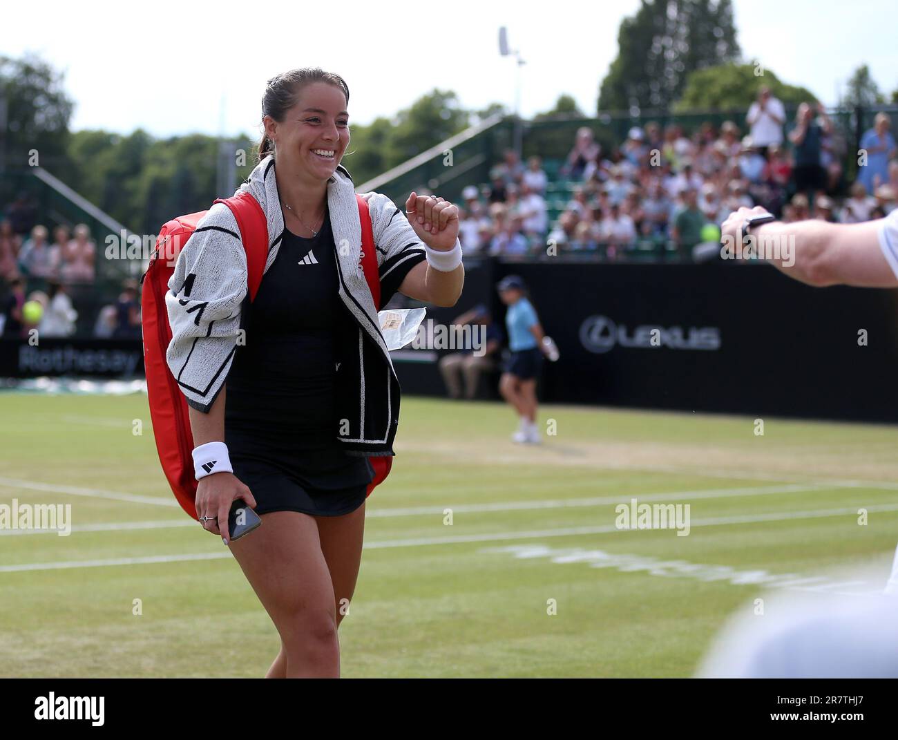 Jodie Burrage, en Grande-Bretagne, célèbre son match contre Alize ...