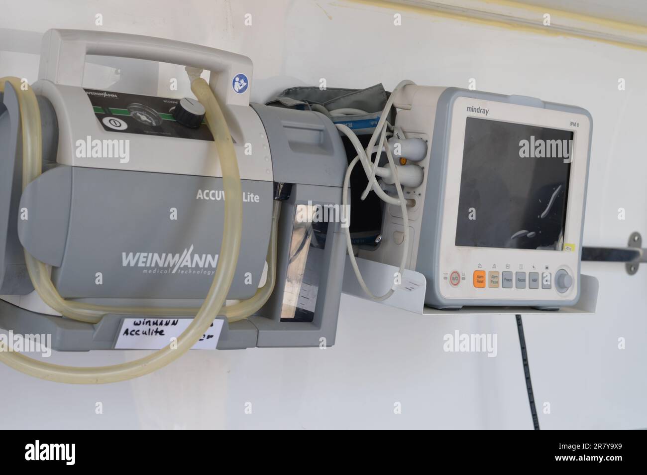 Oxygen cylinder Banque de photographies et d’images à haute résolution ...