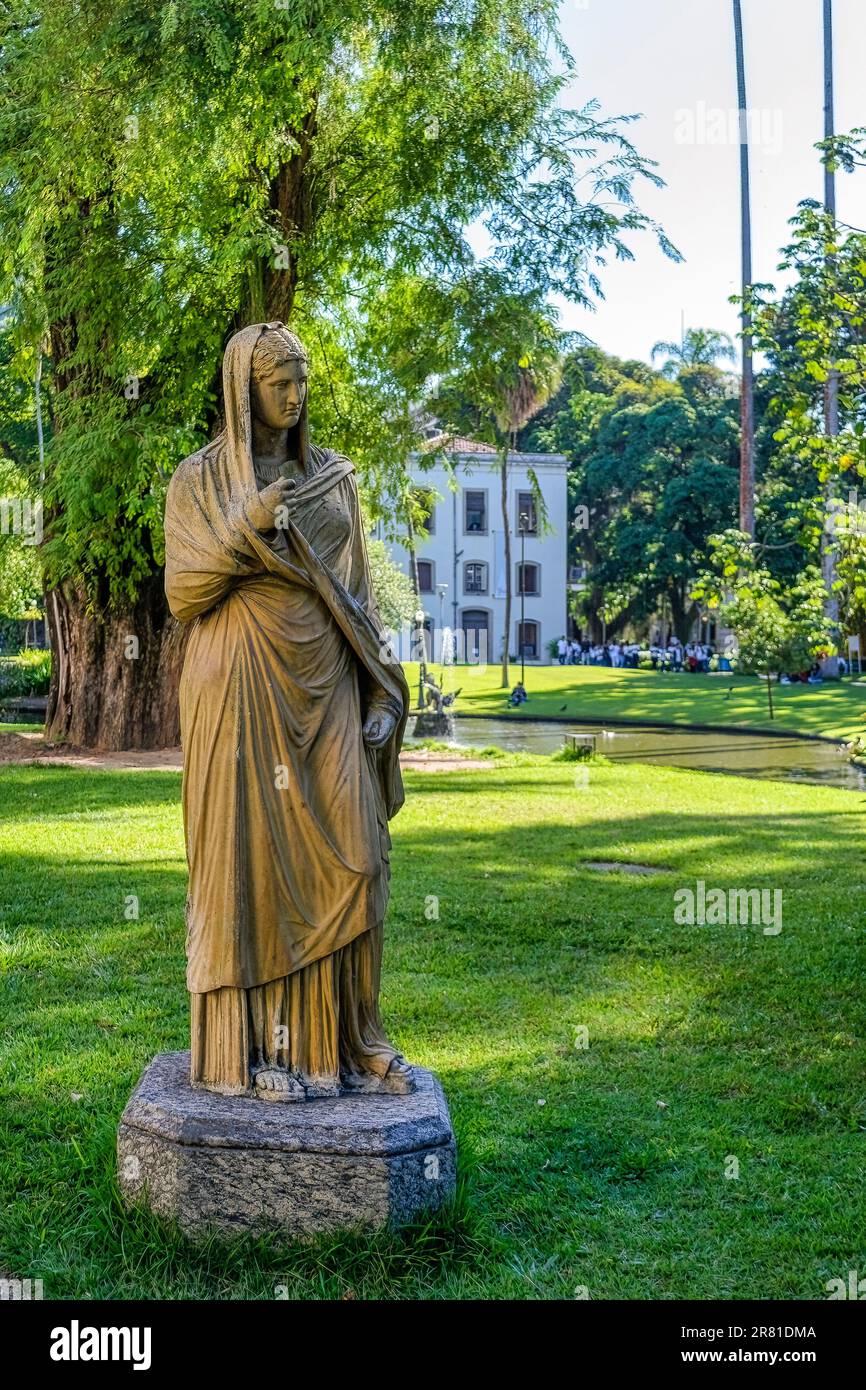 Rio de Janeiro, Brésil - 8 juin 2023: Portrait d'une femme portant une ...
