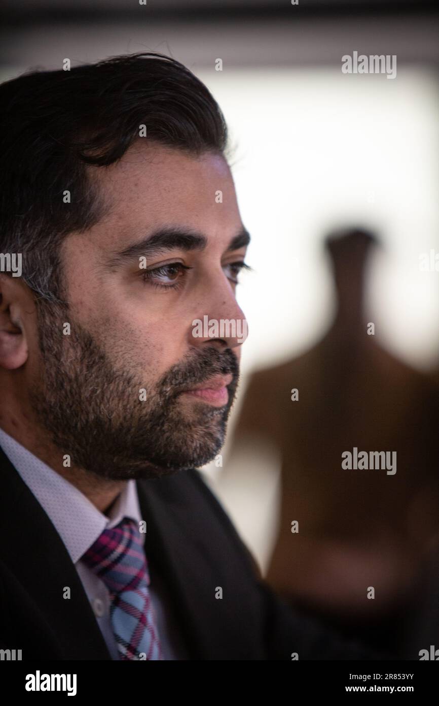 Humza Yousaf, MSP du Parti national écossais (SNP), candidat au poste ...