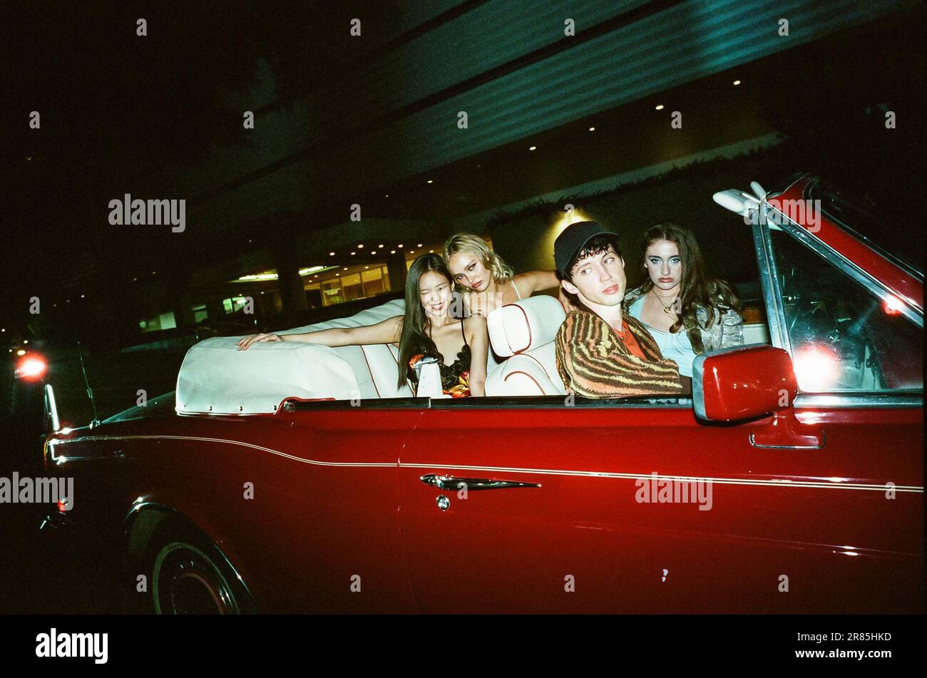 ÉTATS-UNIS . Jennie Ruby Jane, Lily-Rose Depp, Troye Sivan, Rachel ...