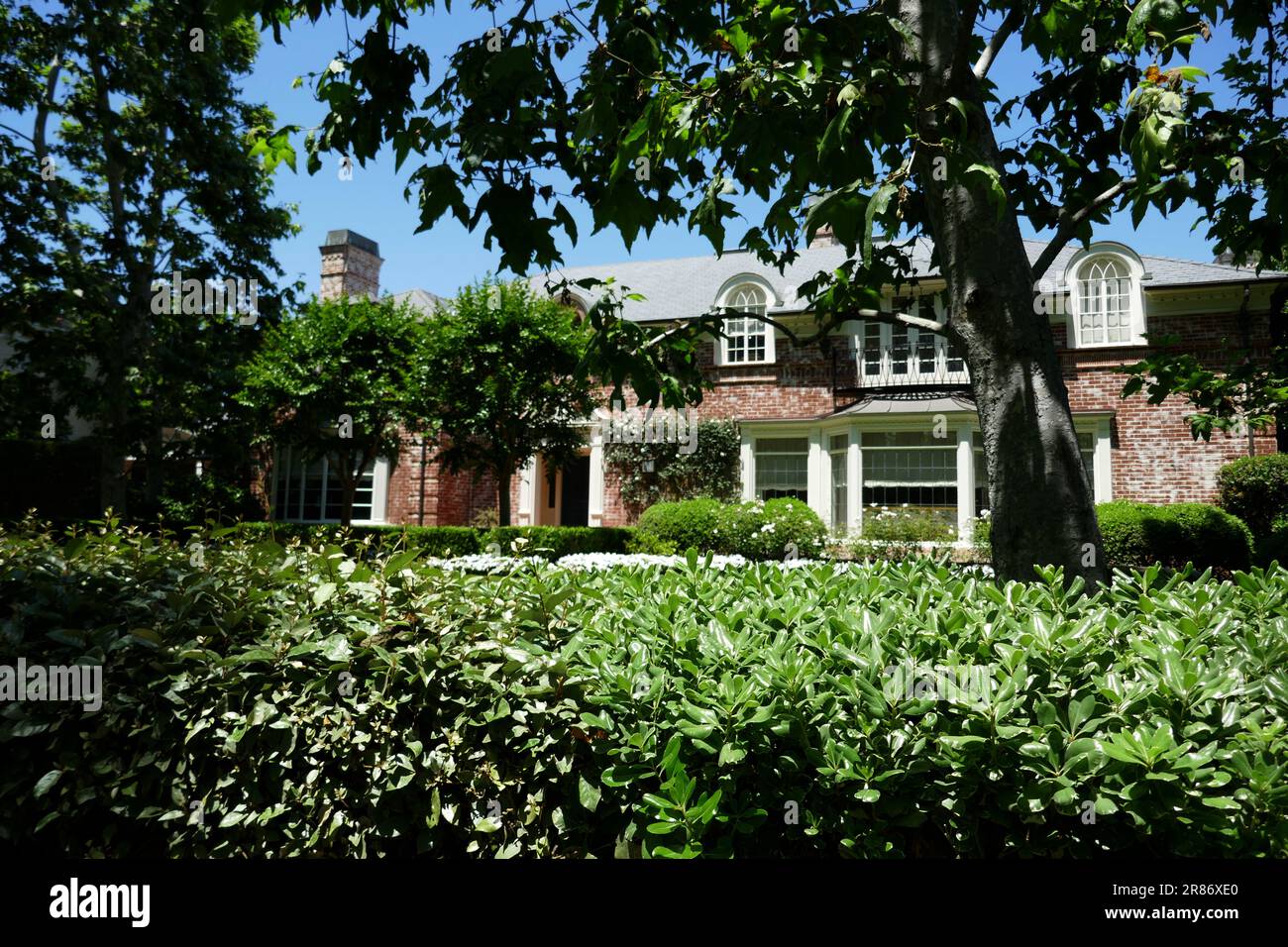 1002 n roxbury drive Banque de photographies et d’images à haute ...