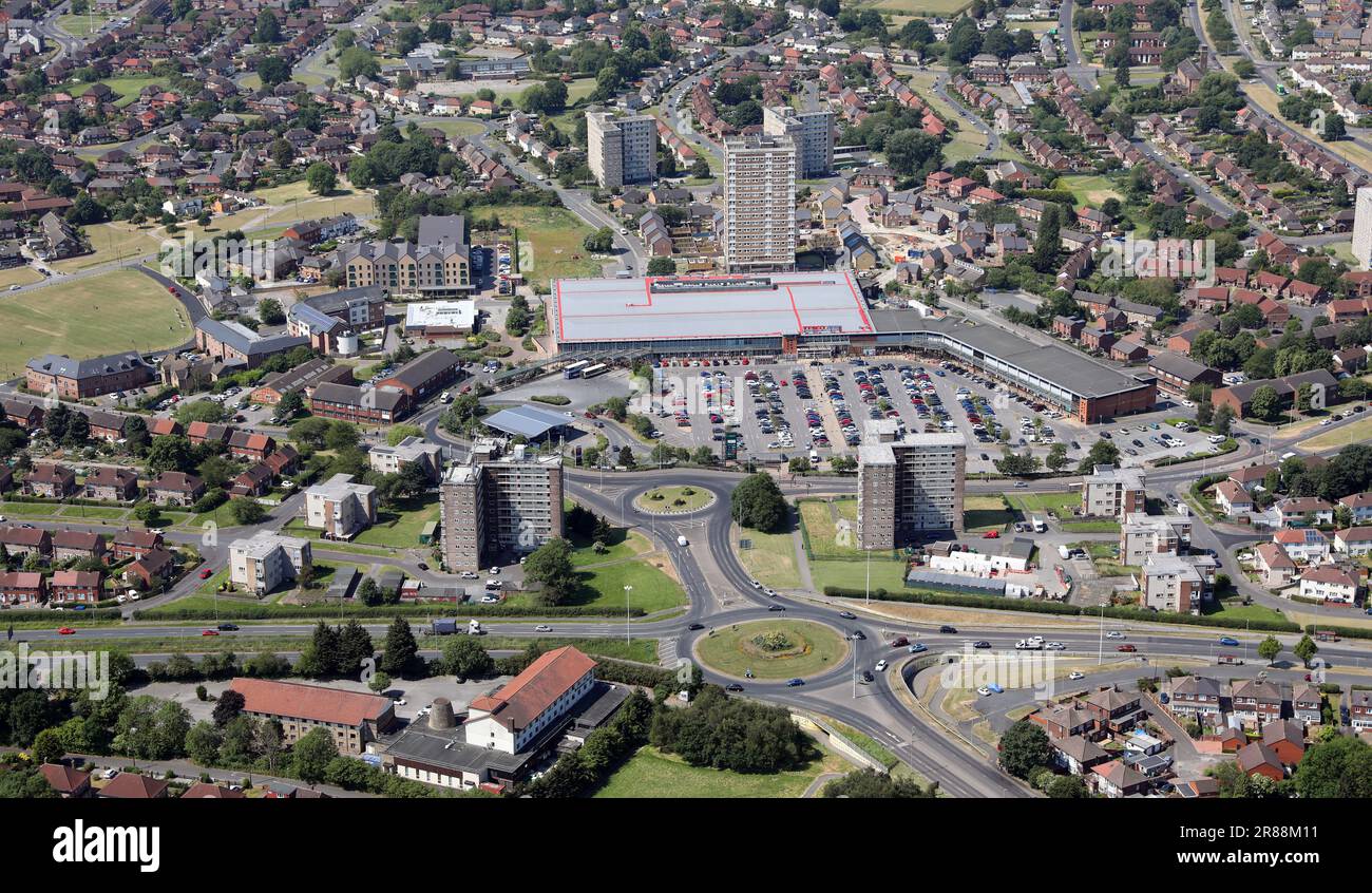 Centre commercial seacroft green Banque de photographies et d’images à ...