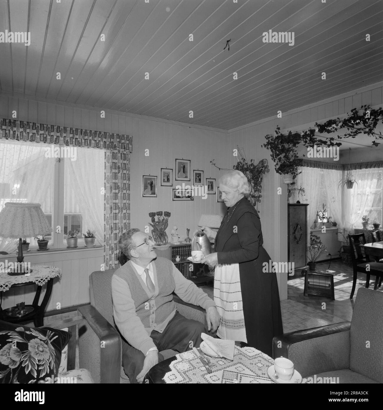 Courant 18-9-1960: L'homme le plus heureux de Norvège Einar Pedersen a ...