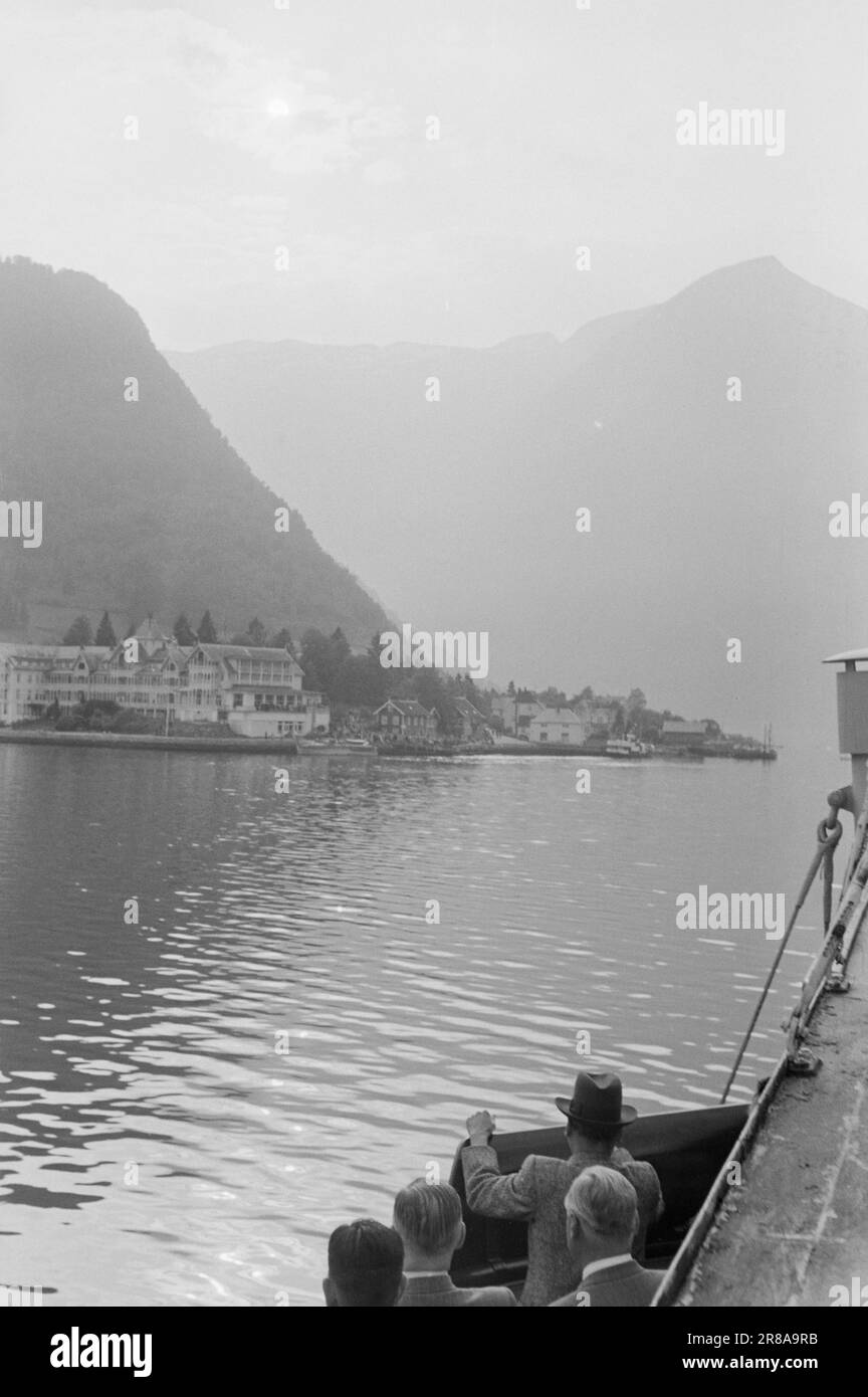 Courant 17-1951: Attlee et épouse sur le toit de NorwayBritish le ...