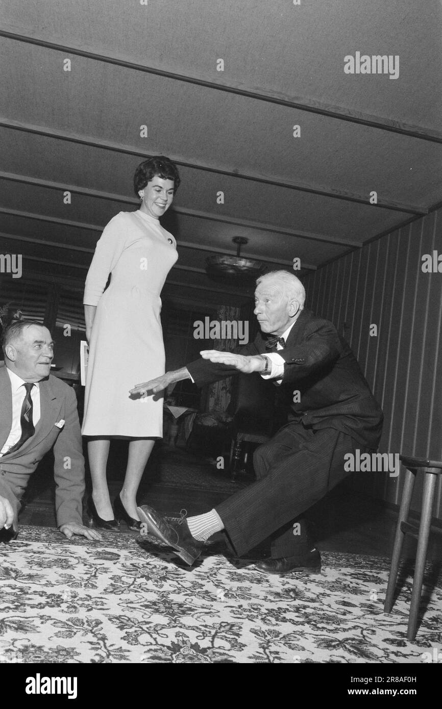 Courant 39-2-1960 : l'or ancien brille sur le petit-lait. Finn ...