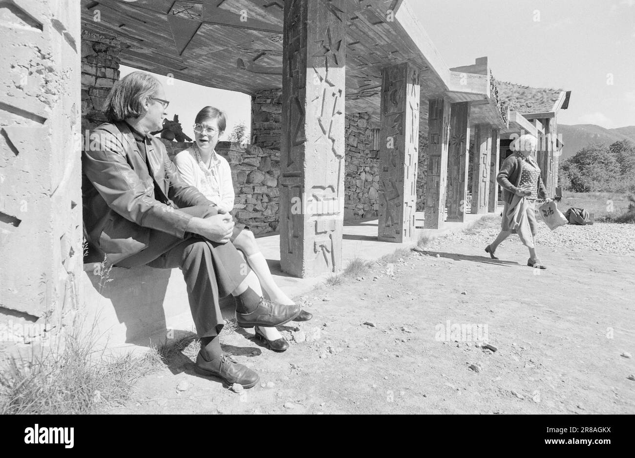 Courant 26 - 5 - 1974: Fou et bizarre pour les touristes Brekkestranda ...