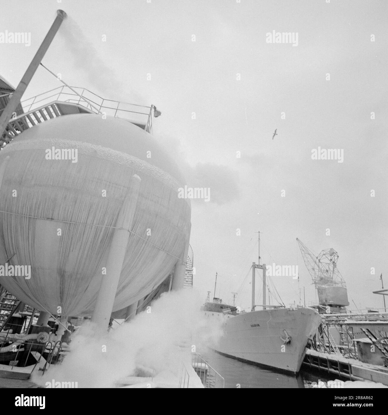 Actuel 14-10-1960: Norsk Hydro Une journée de travail est terminée, une ...