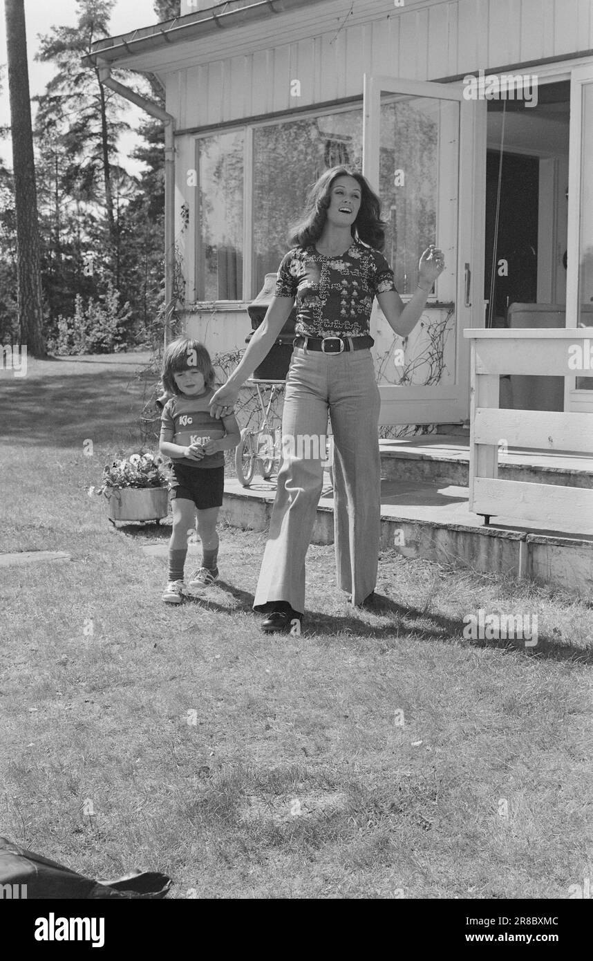 Courant 21 - 1974: Wenche à la maison Wenche Myhre - de la réussite ...