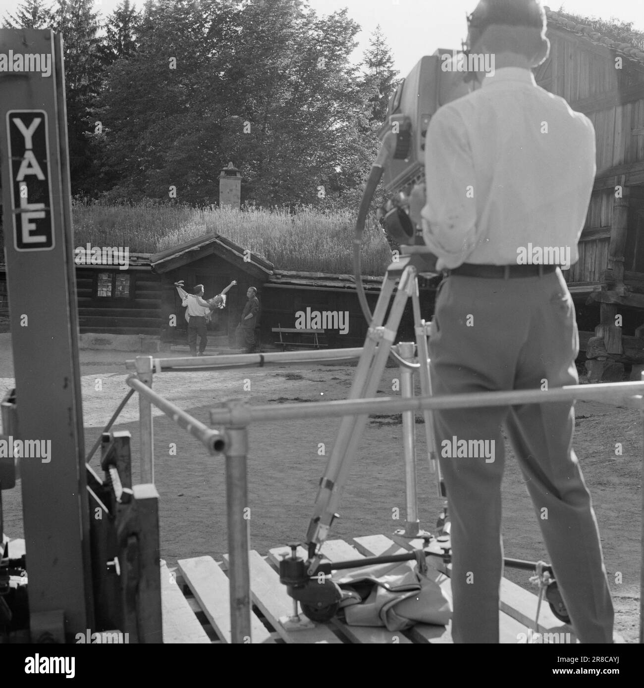 Courant 29-8-1960: Quatorze jours pour une heure Norsk TV a travaillé ...