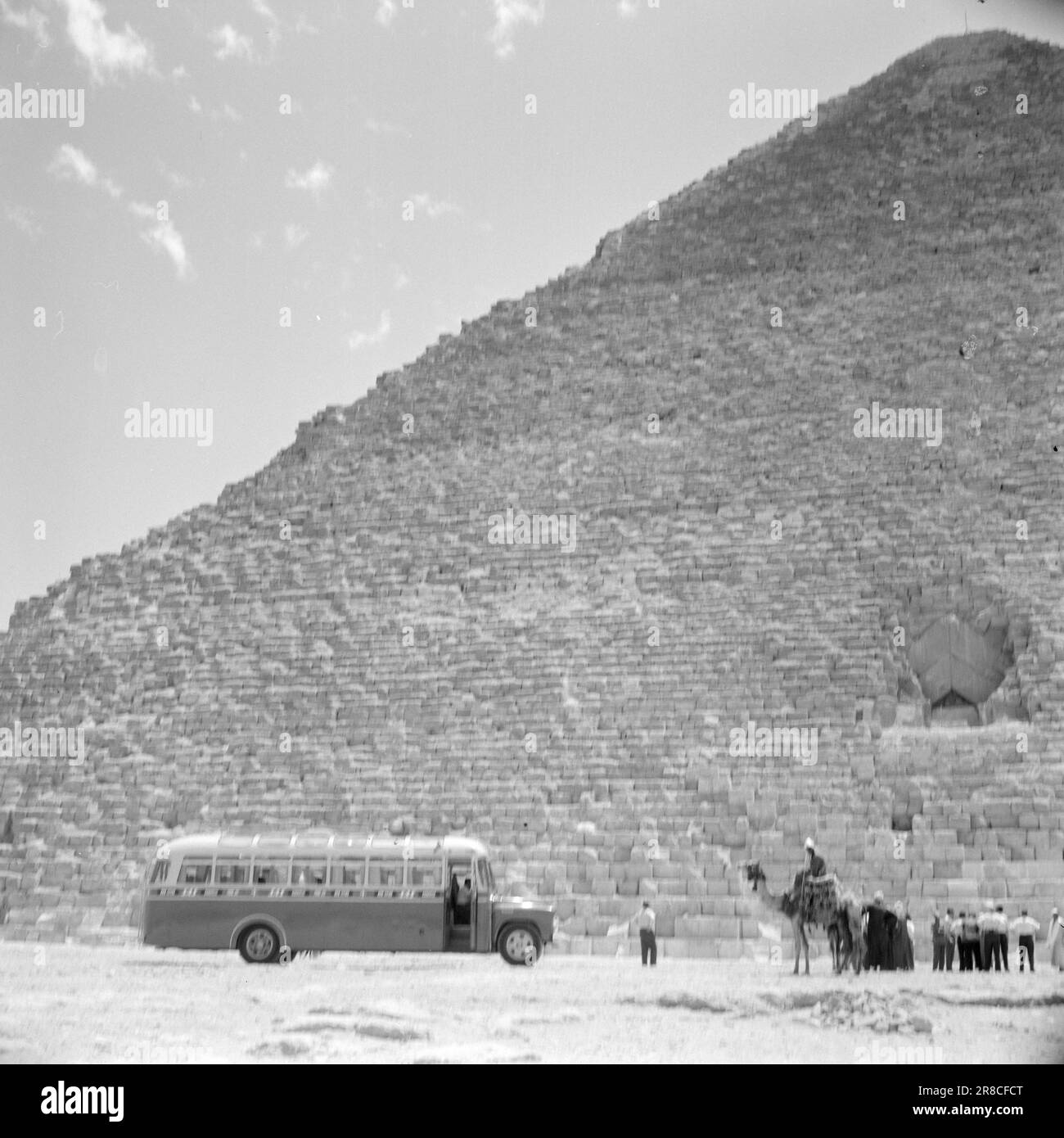 Courant 2-4-1960: Courte rencontre avec l'Égypte l'Égypte de Nasser est ...