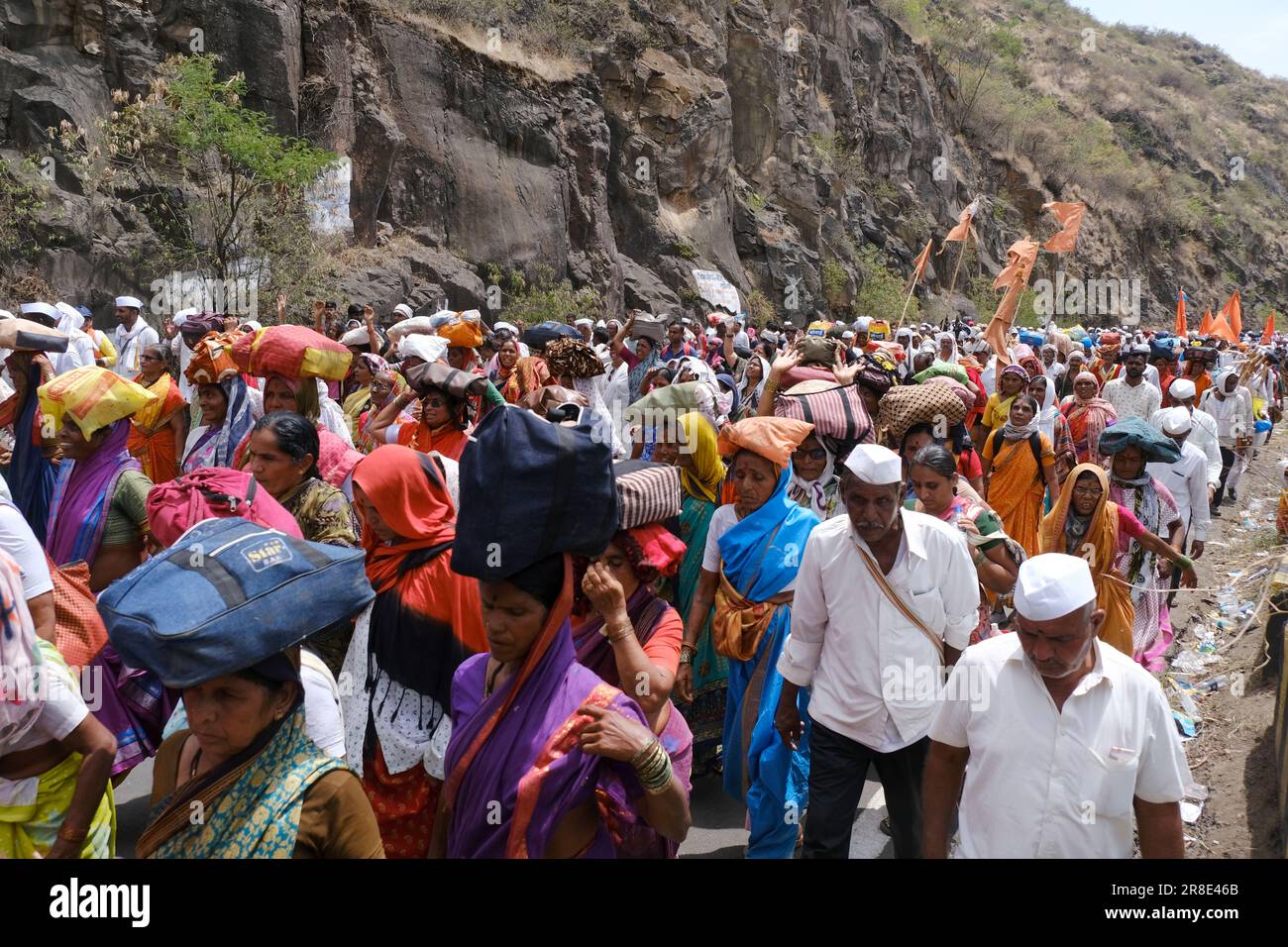Pune, Inde 14 juillet 2023, des pèlerins joyeux à Palkhi, pendant la ...