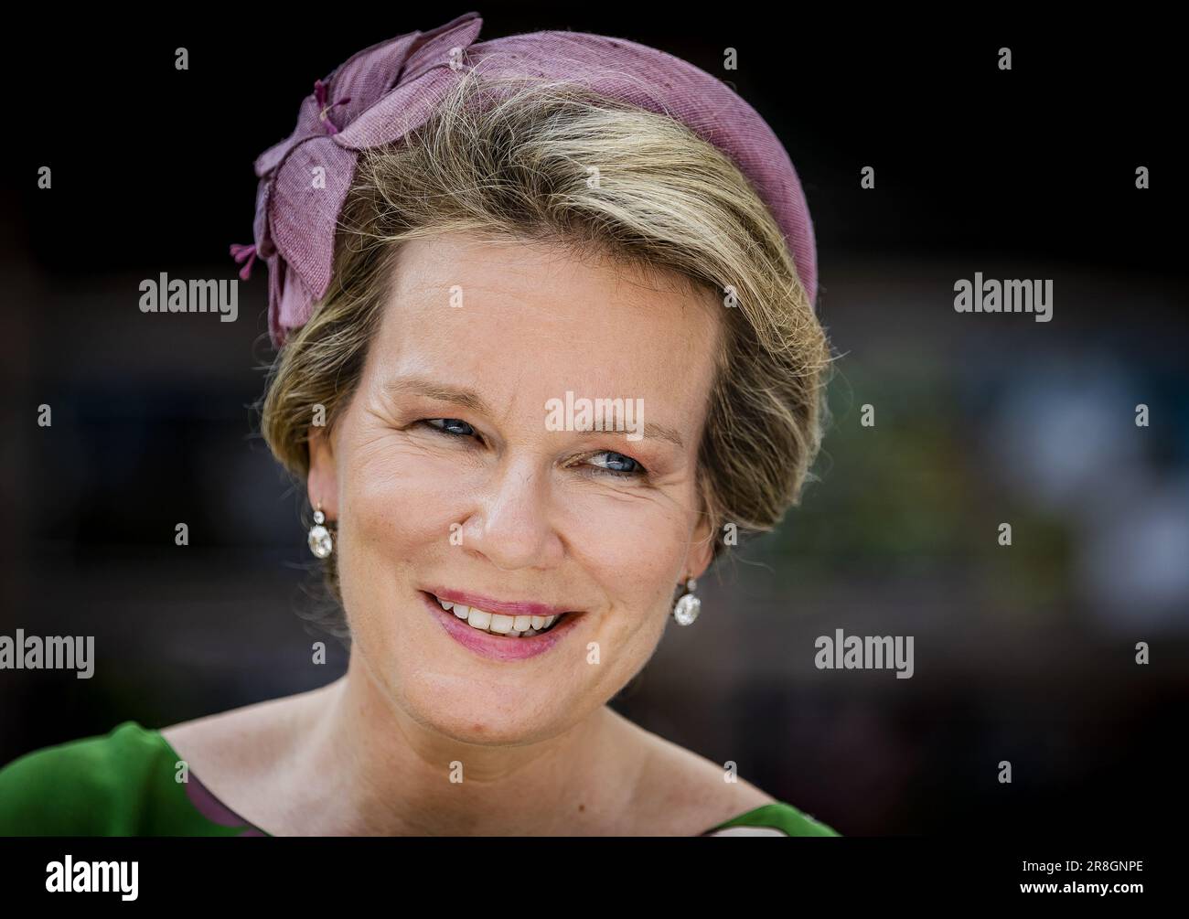 CHARLEROI - la Reine belge Mathilde participe à un atelier de dessin ...