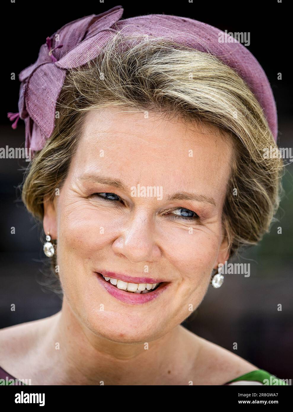 CHARLEROI - la Reine belge Mathilde participe à un atelier de dessin ...