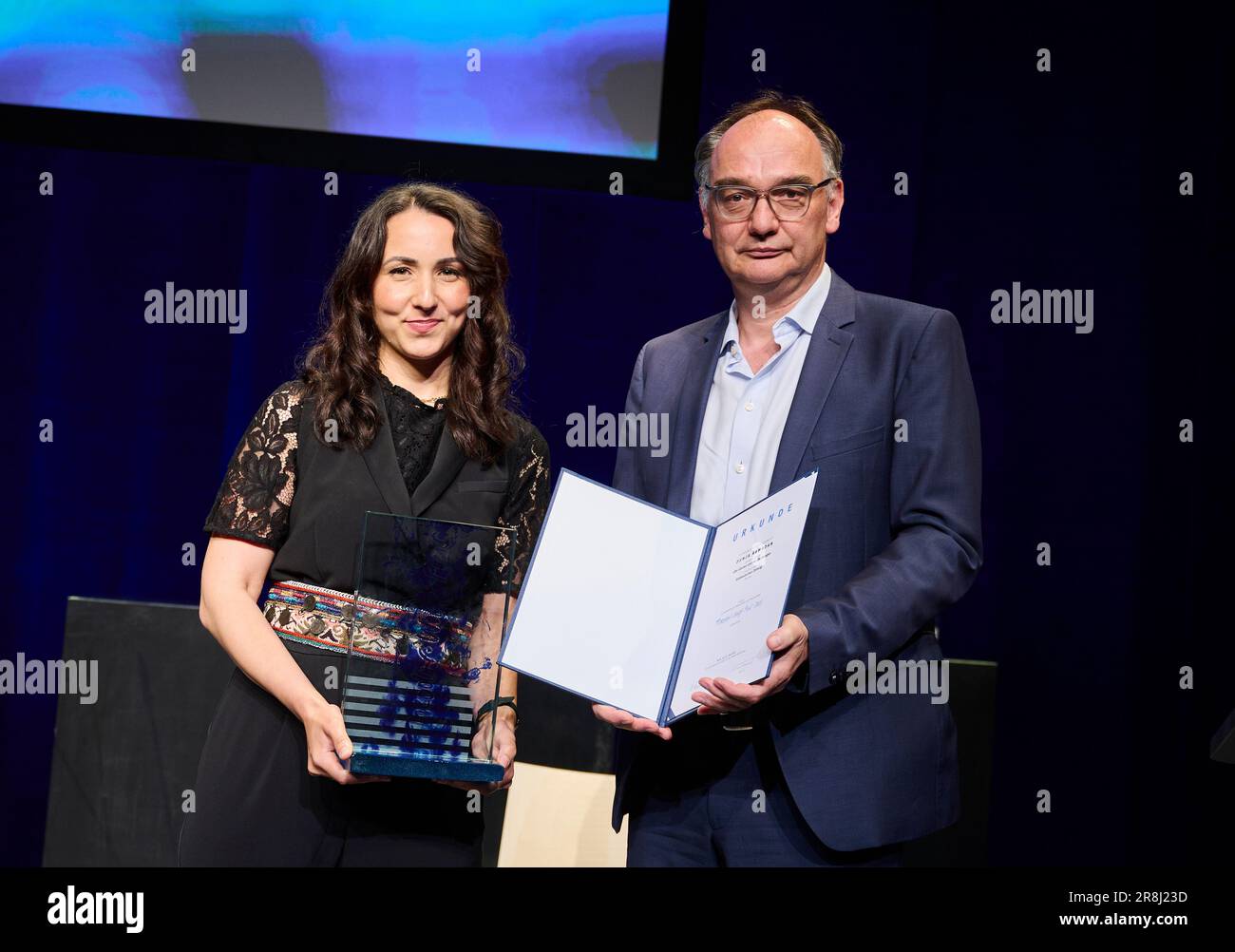 Dunja ramadan Banque de photographies et d’images à haute résolution ...