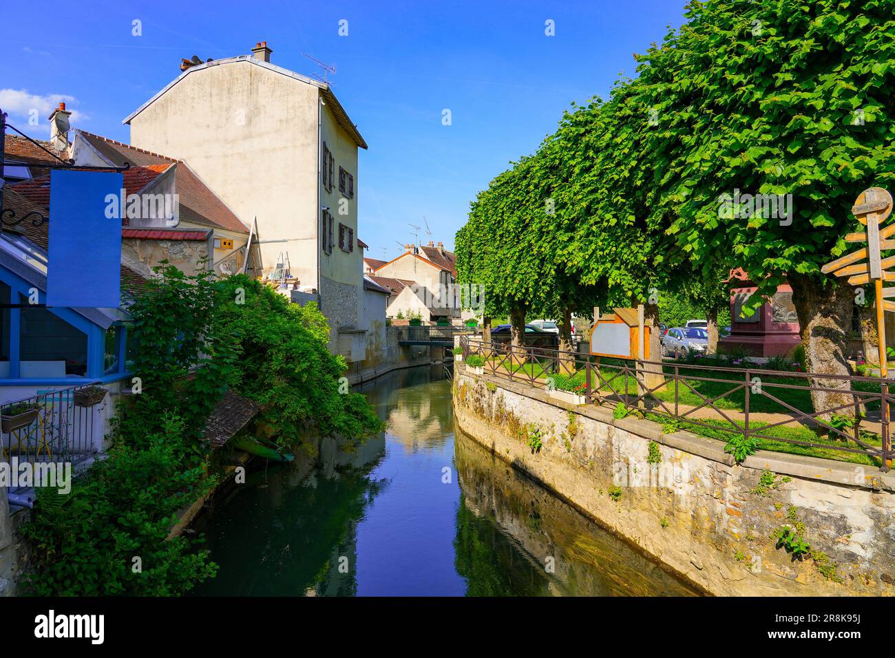 Crécy la Chapelle est un village du département français de Seine et ...