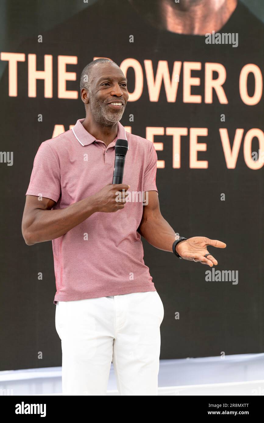 Cannes, France - 22 juin 2023: Michael Johnson (Jeux olympiques d'Atlanta en 96, quatre ...