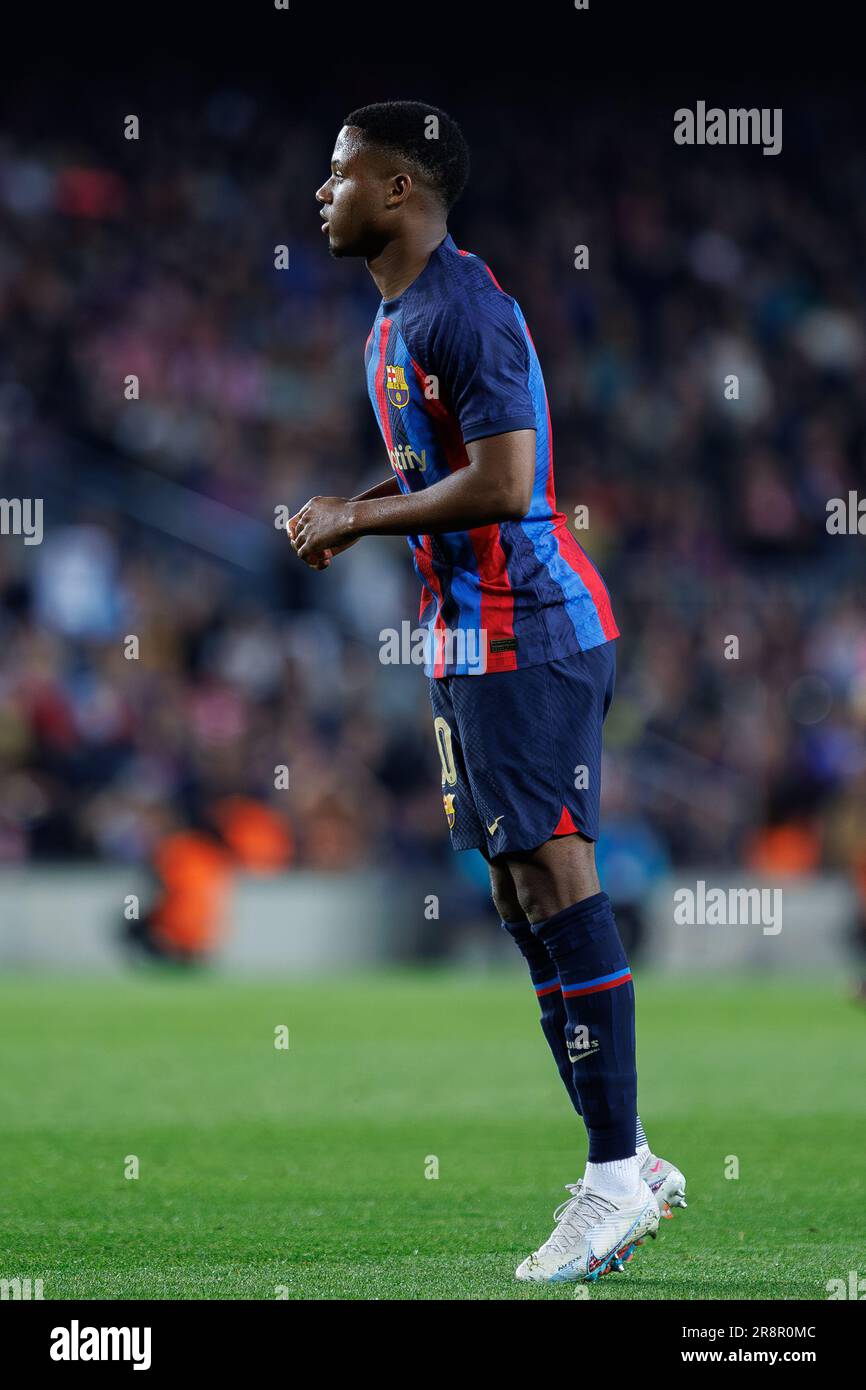 BARCELONE - APR 10: Ansu Fati en action pendant le match LaLiga entre ...