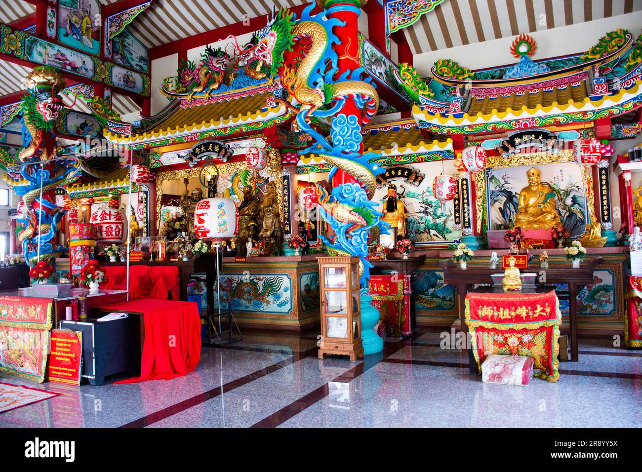 Guan Yu ou San Chao Rong Thong Temple chinois pour les gens thaïlandais les voyageurs Voyage ...