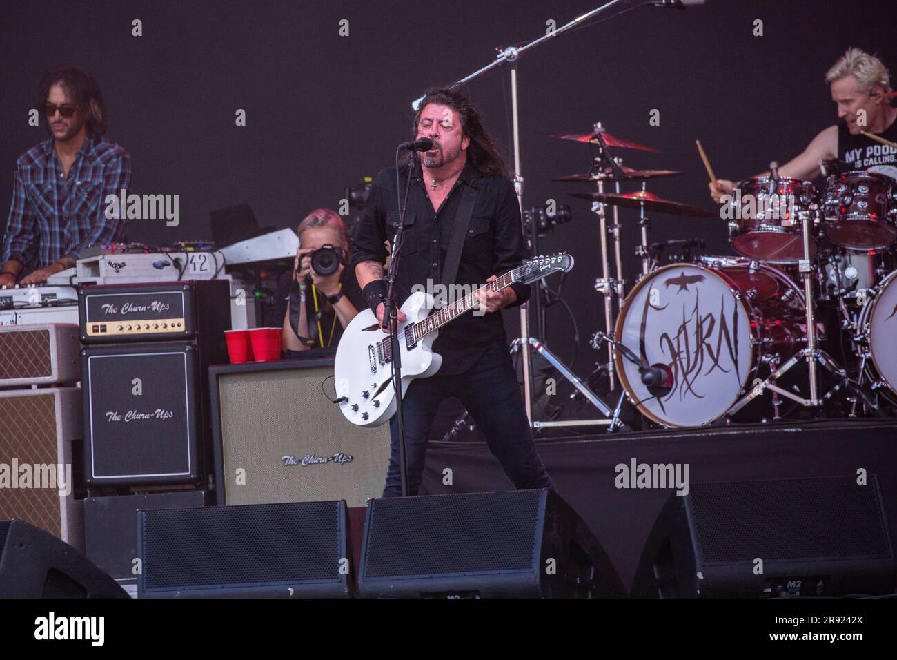 Lead singer Dave Grohl and the Foo Fighters perform as The Churnups ...
