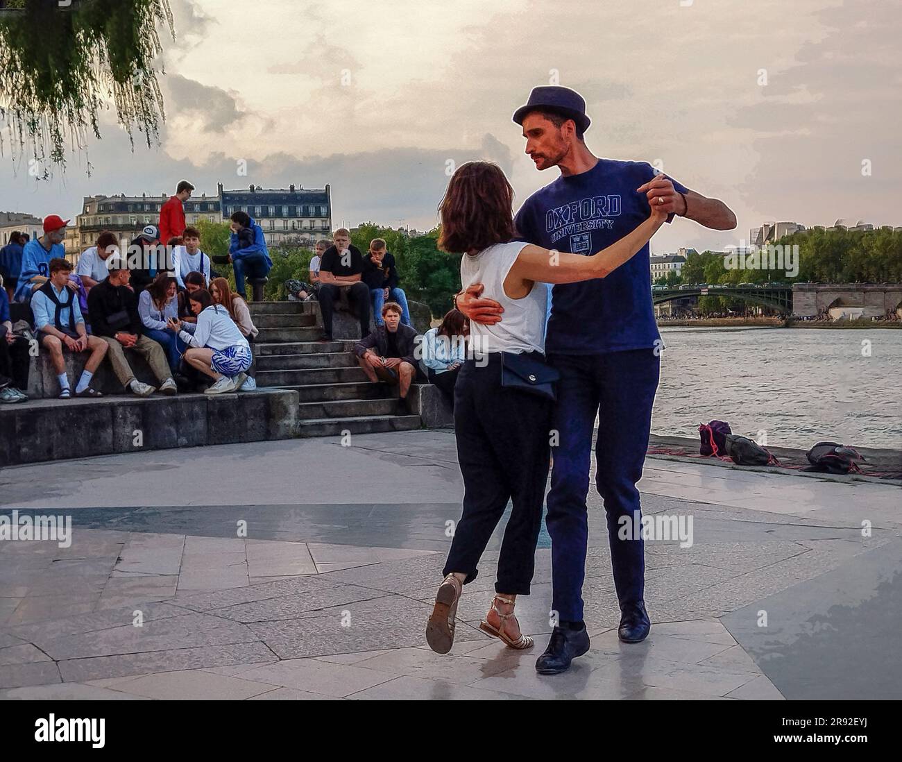 05-14-2023 Paris, France 'Tango à Paris' : Tango sur les berges de Seine en fantastique Mai ...