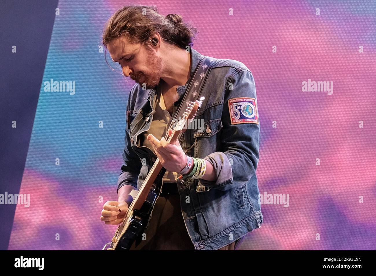 Andrew john hozier byrne Banque de photographies et d’images à haute ...