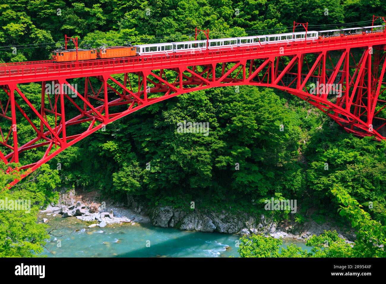 Kurobe hot spring Banque de photographies et d’images à haute ...