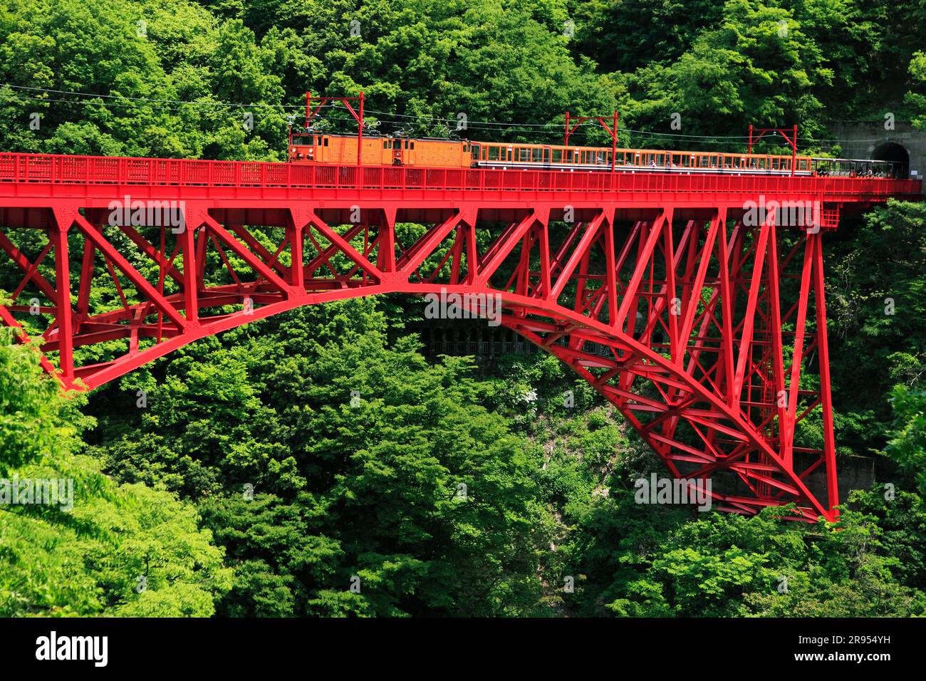 Kurobe gorge chemin de fer Banque de photographies et d’images à haute ...