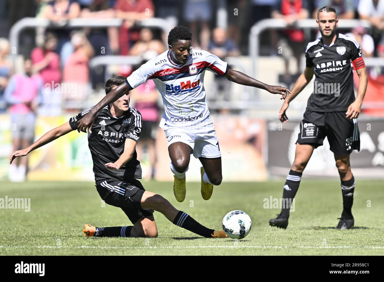 Eupen, Belgique. 24th juin 2023. Yentl Van Genechten d'Eupen et Patrick ...