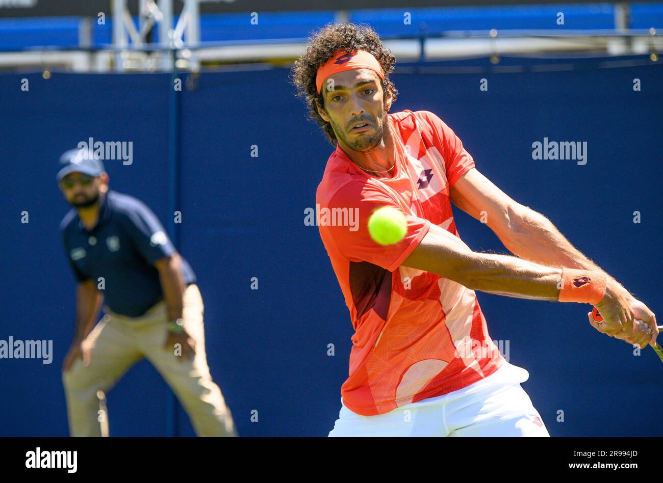 Skander Mansouri (TUN) jouant à son premier match de qualification au 1 ...