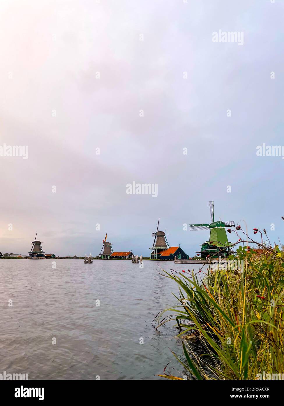 Zaanse schans est un quartier de zaandam Banque de photographies et d ...