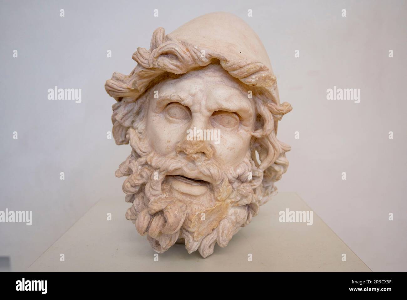 Statue of silenus Banque de photographies et d’images à haute ...