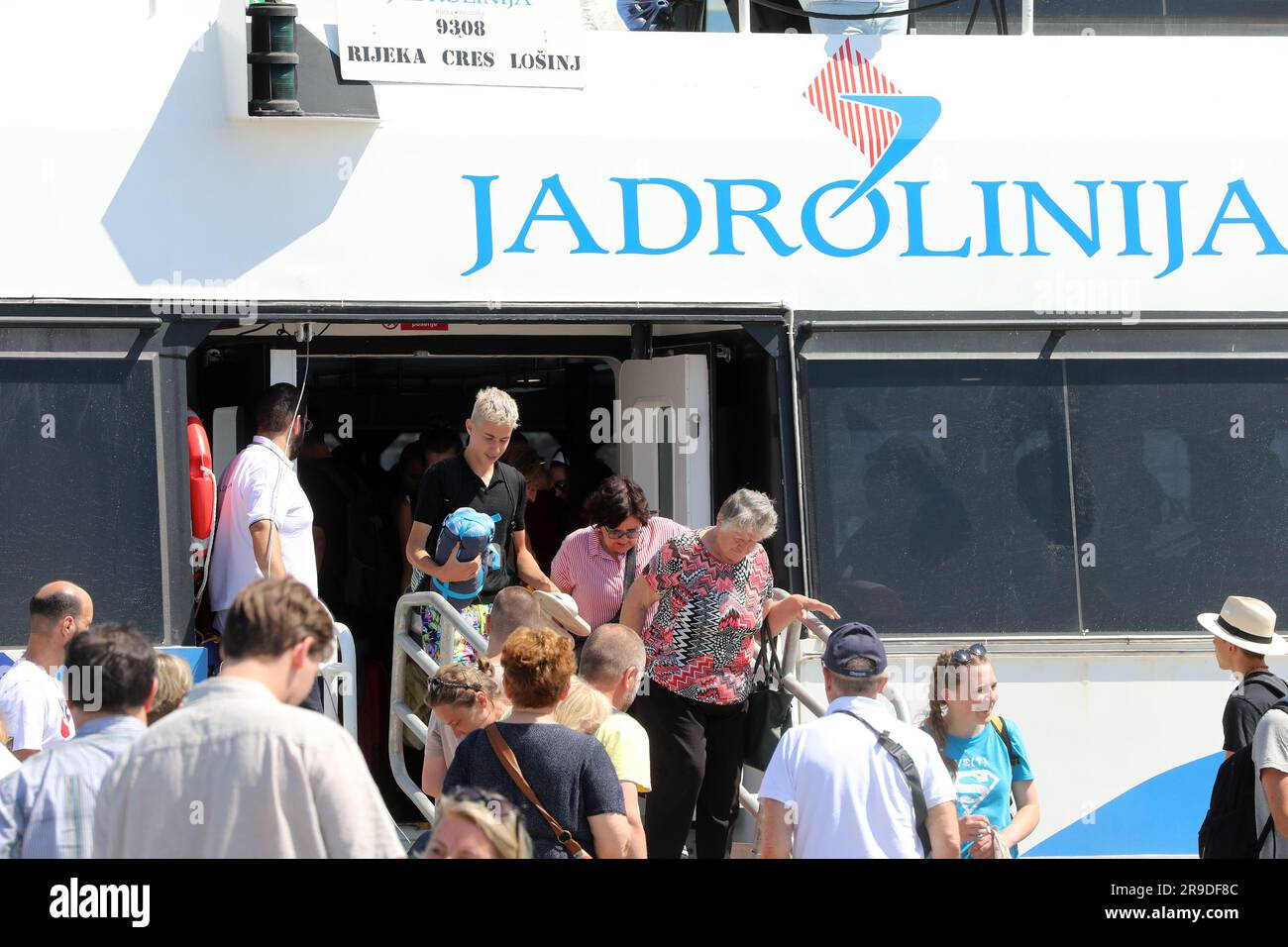 Rijeka, Croatie. 26th juin 2023. Touristes et insulaires débarquent du ...