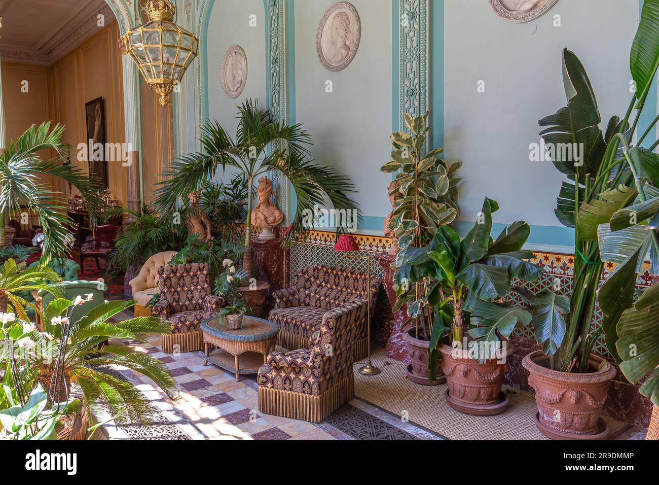 PARIS, FRANCE, 24 JUIN 2023 : intérieurs, collections, Meubles et ...