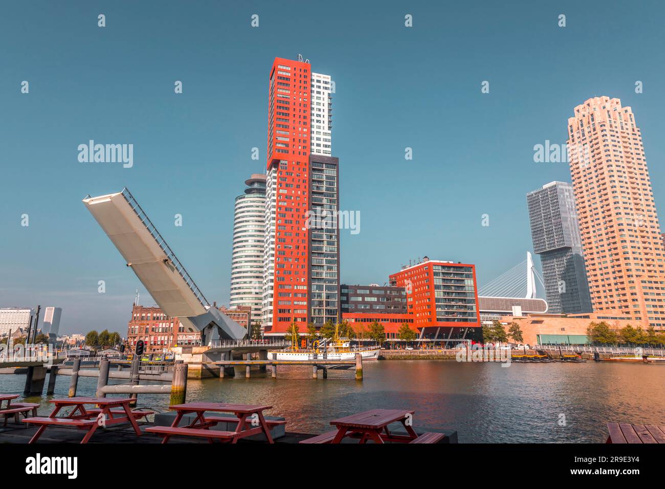 Rotterdam, pays-Bas - 8 octobre 2021 : le pont de Rijnhaven, connu sous ...