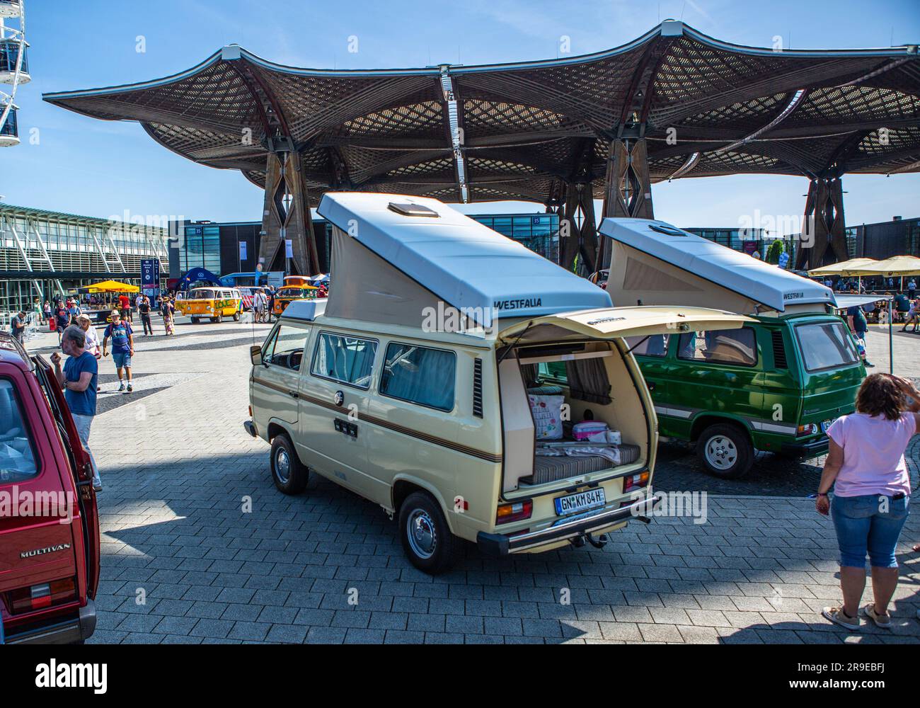 Vw bus festival 2023 Banque de photographies et d’images à haute ...