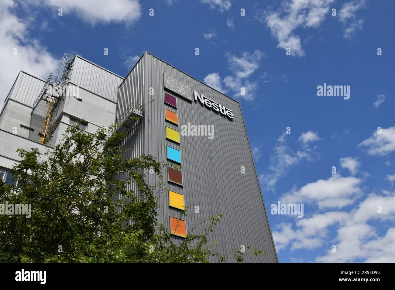 Nestle factory uk Banque de photographies et d’images à haute ...