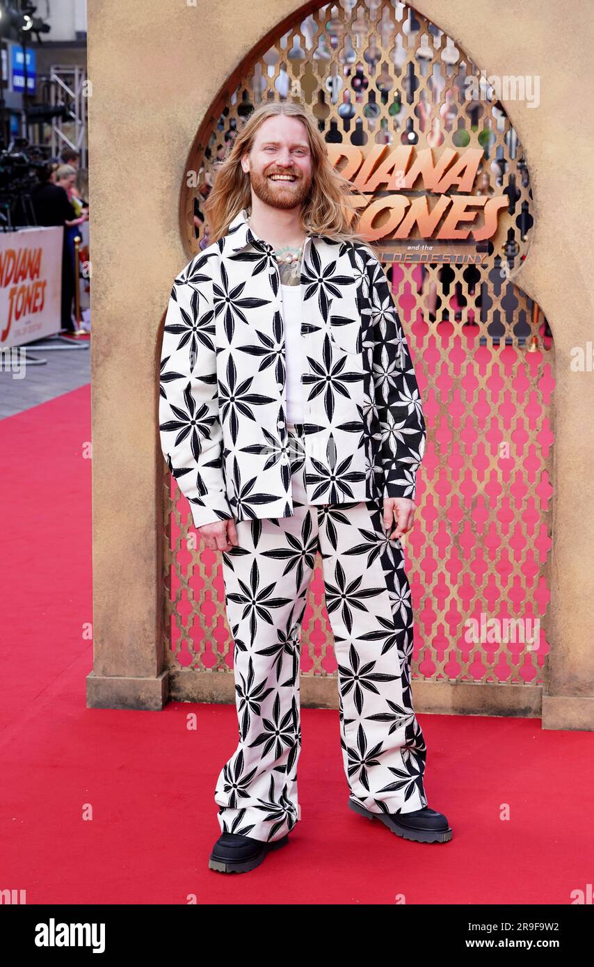Sam Ryder arrive pour la première britannique d'Indiana Jones et le ...