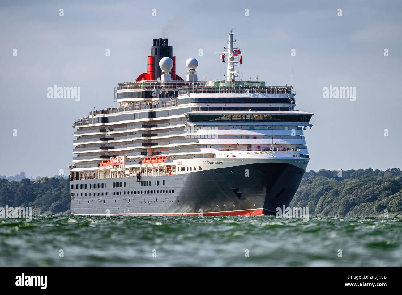Queen Victoria est un bateau de croisière de classe Vista exploité par Cunard, qui fait partie ...
