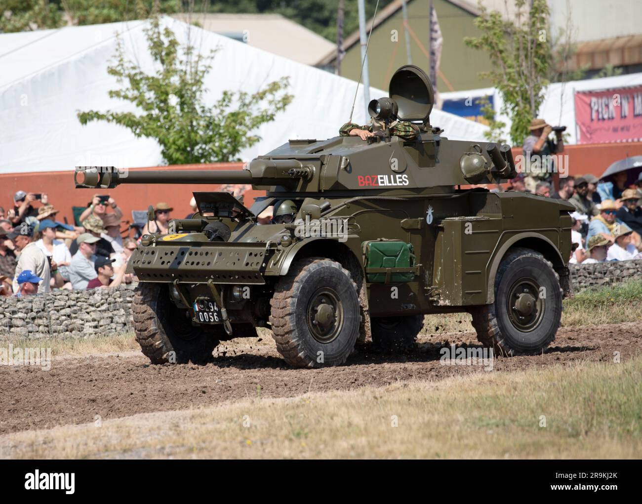 French army armoured car Banque de photographies et d’images à haute ...