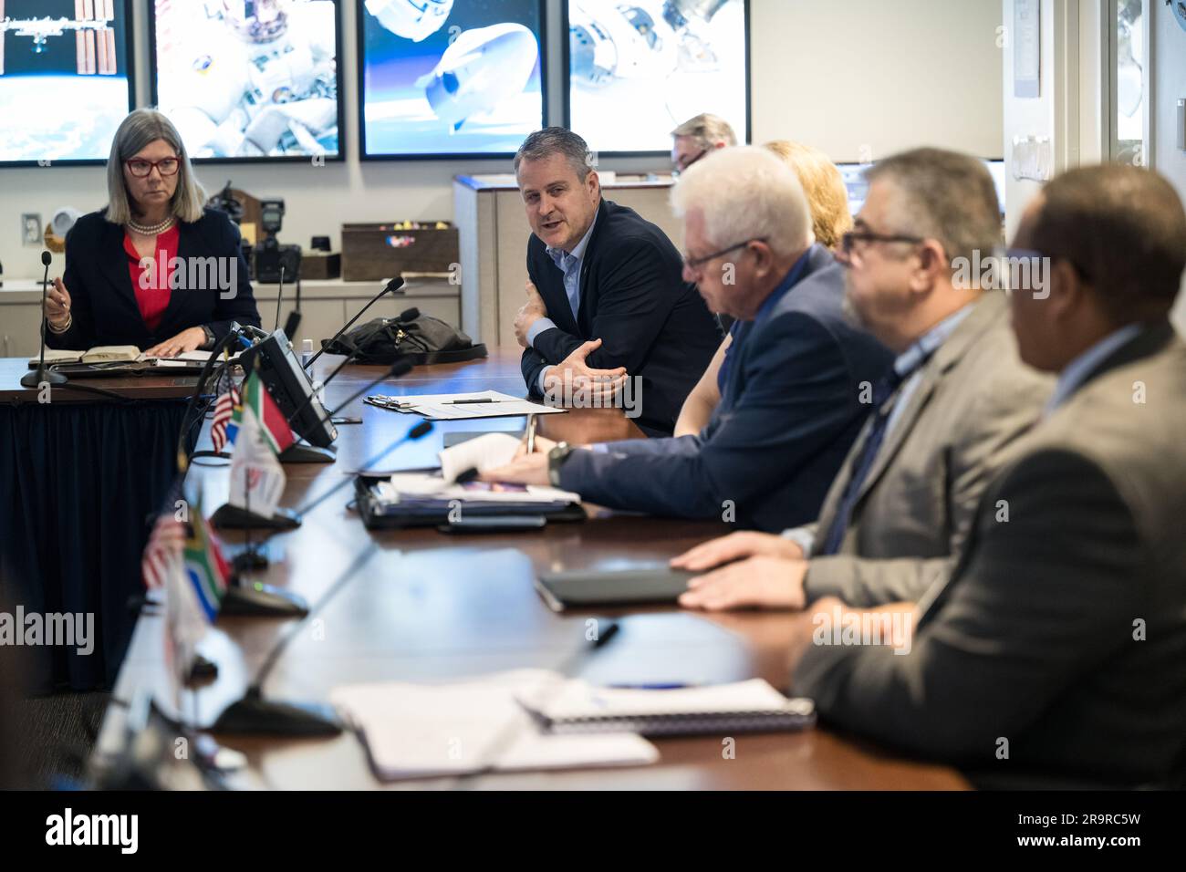 Greg mann Banque de photographies et d’images à haute résolution - Alamy