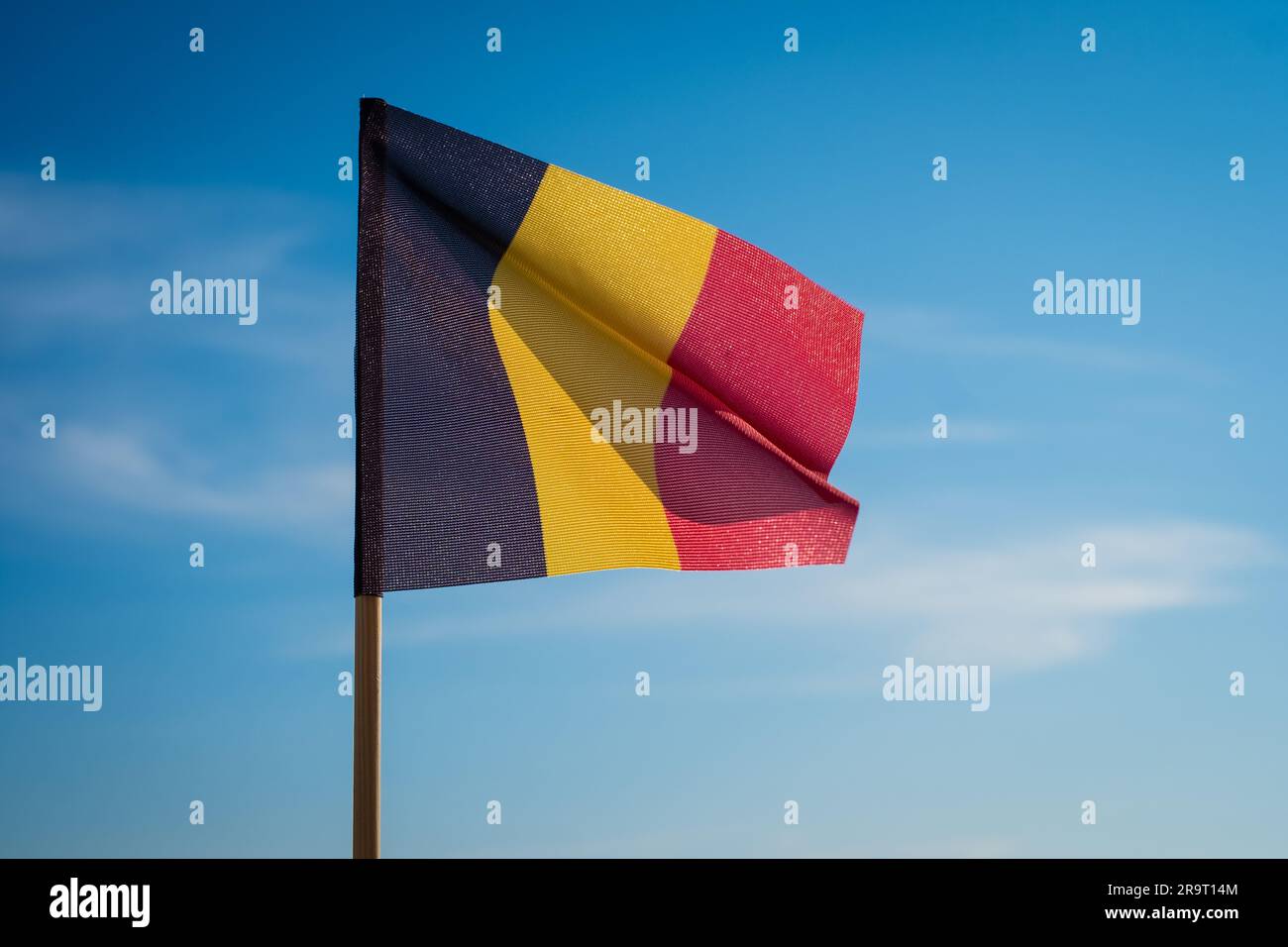 Drapeau belge flottant Banque de photographies et d’images à haute ...