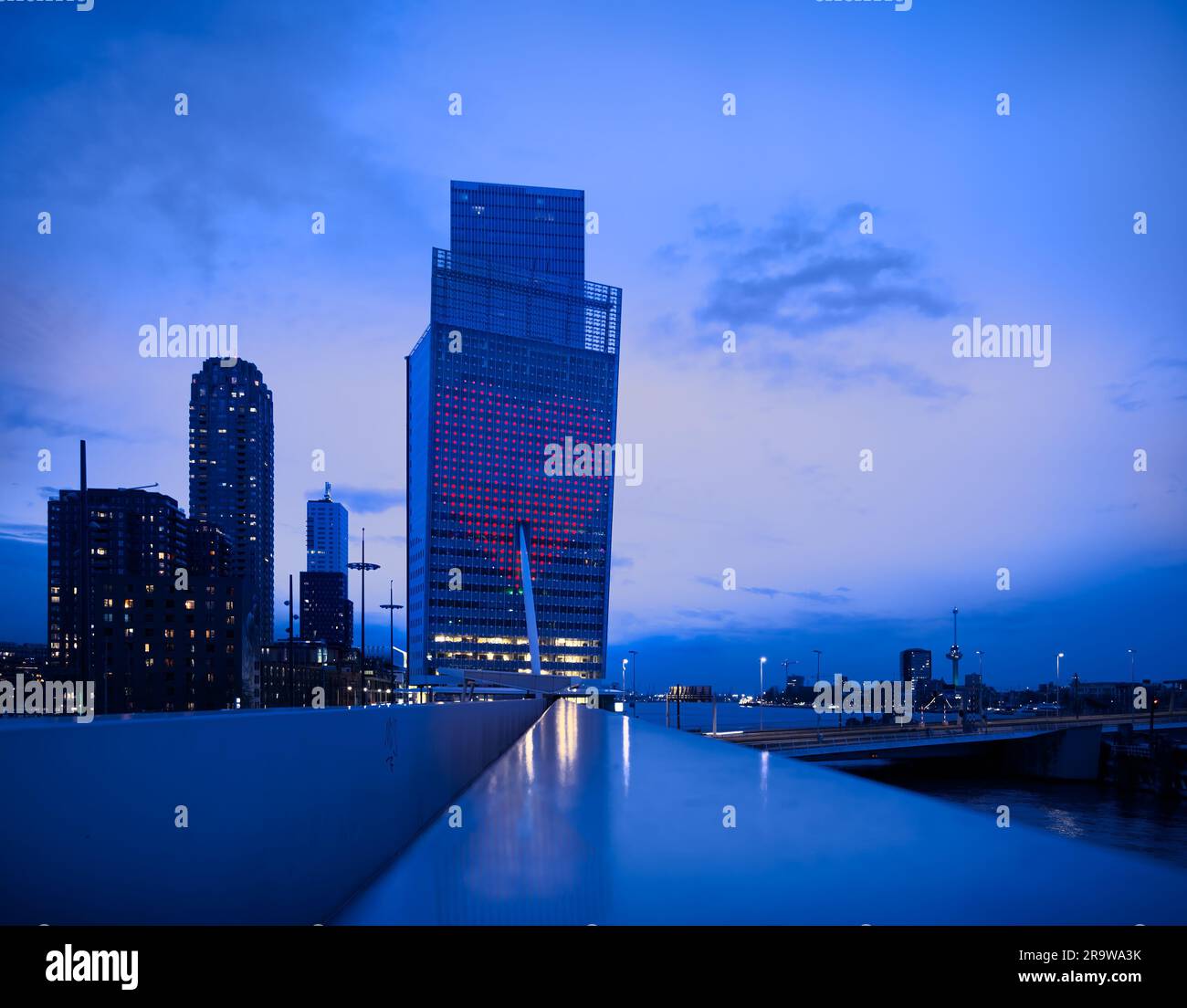 Kpn tower Banque de photographies et d’images à haute résolution - Alamy