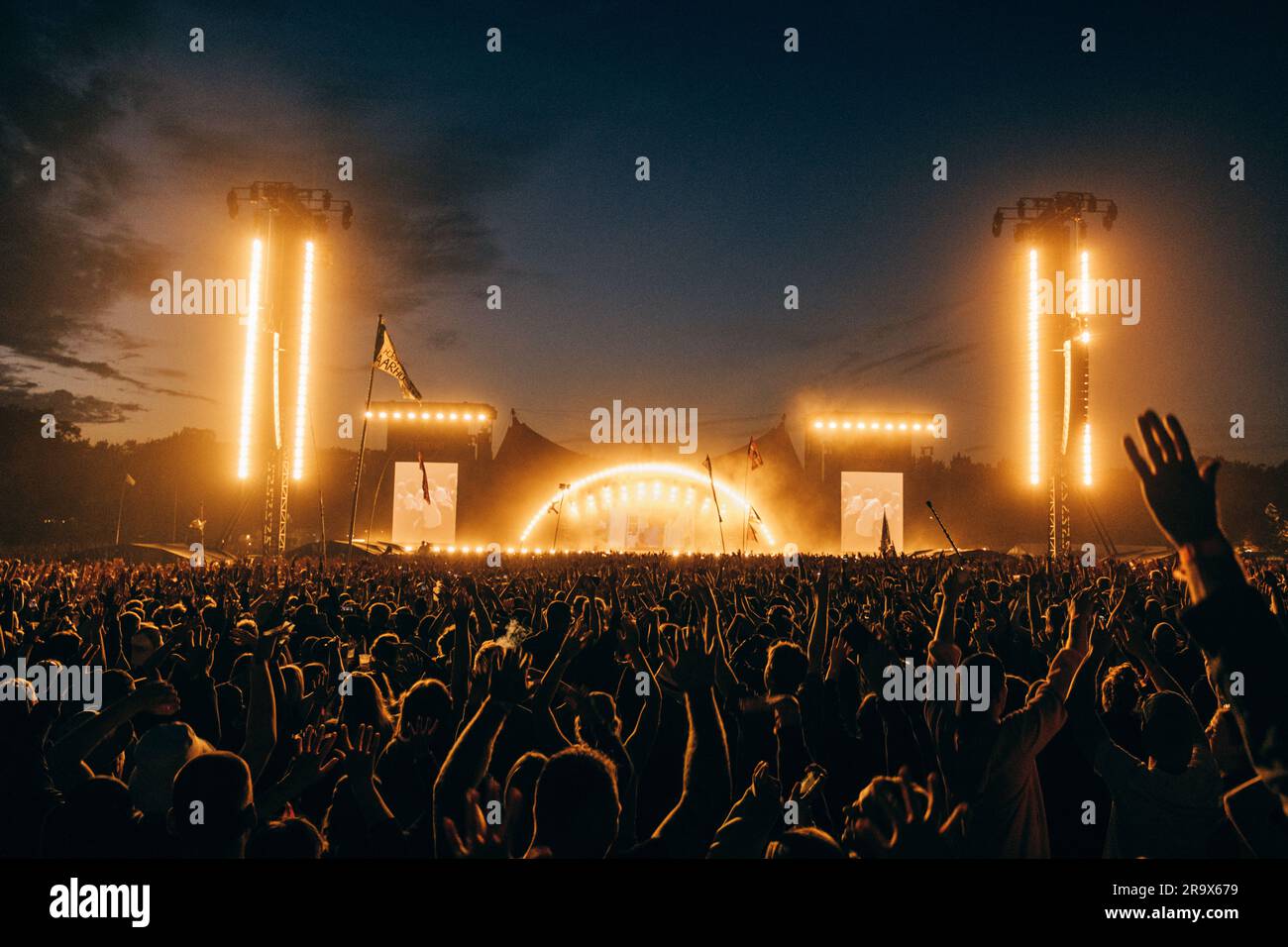 Roskilde, Danemark. 28th, juin 2023. Les festivaliers vus en face de l'emblématique scène ...