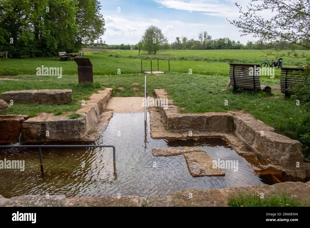 Kneipp basin Banque de photographies et d’images à haute résolution - Alamy